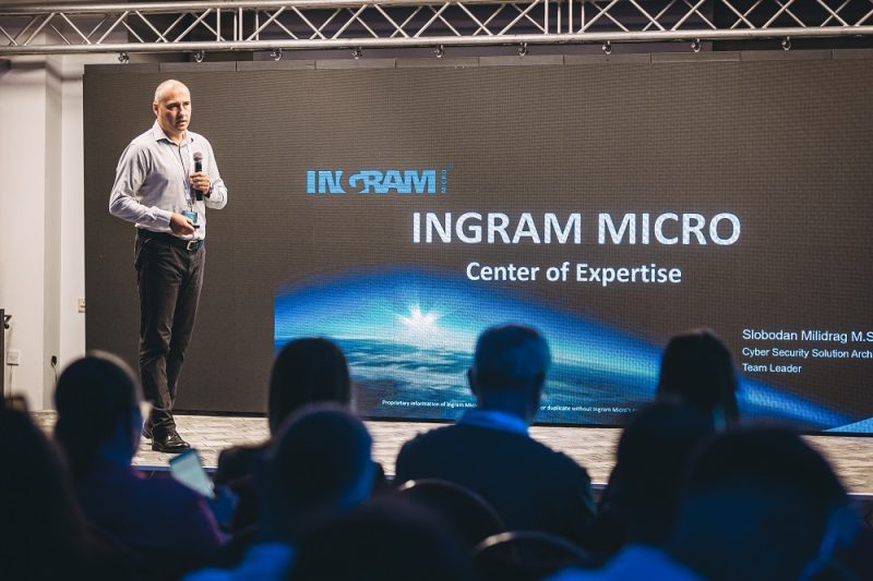 Вмрежување на Инграм и Вендорите 2 Обединување на над 100 ИТ експерти за оформување на